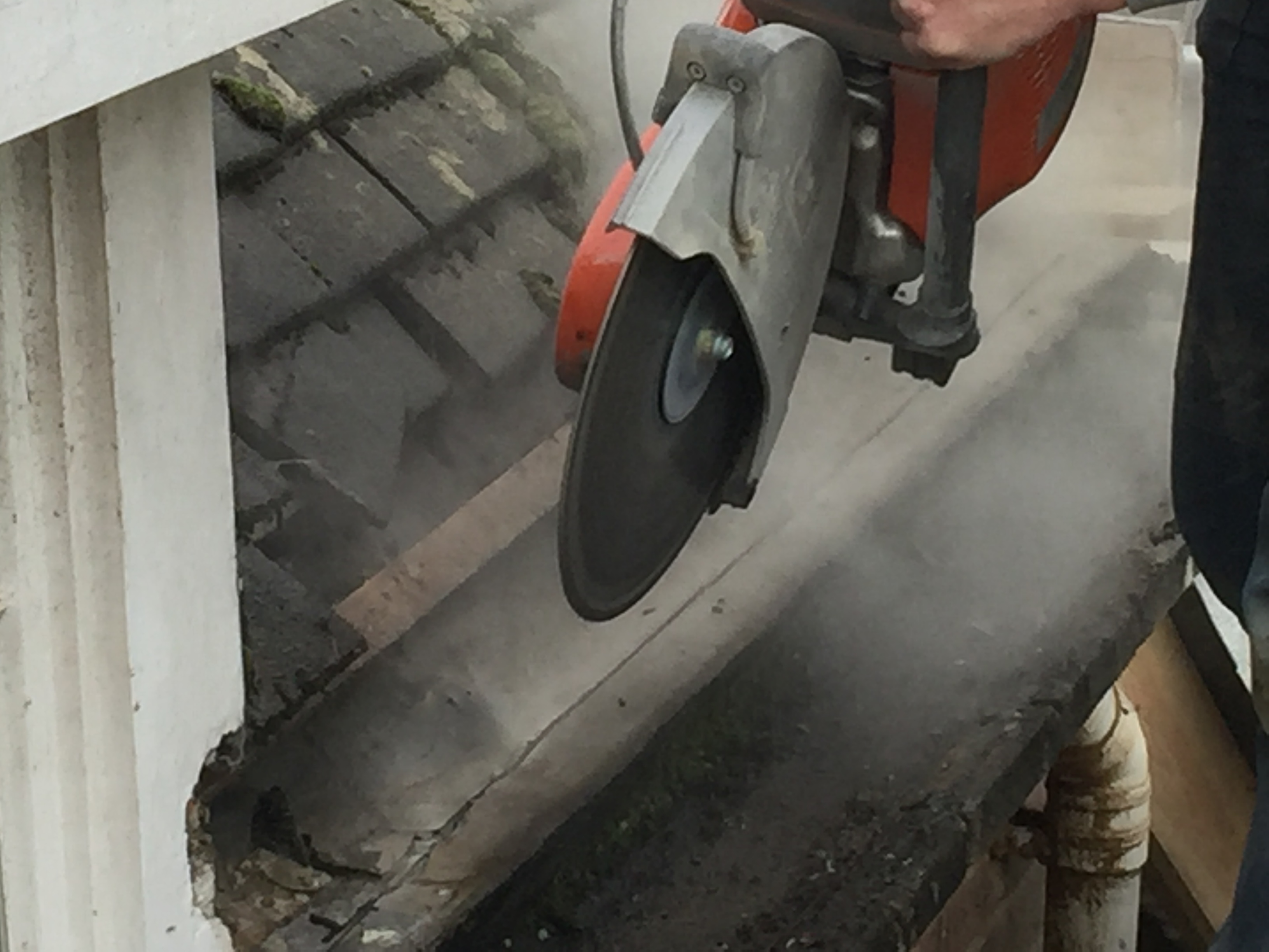 Finlock Concrete Gutters - Homefront Roofline Surrey Ltd